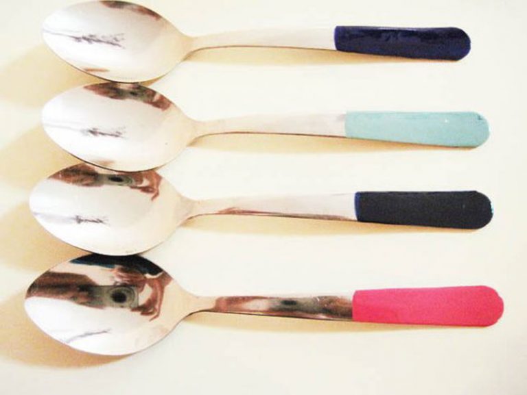 DIY Enameled Spoons Tutorial * Moms and Crafters
