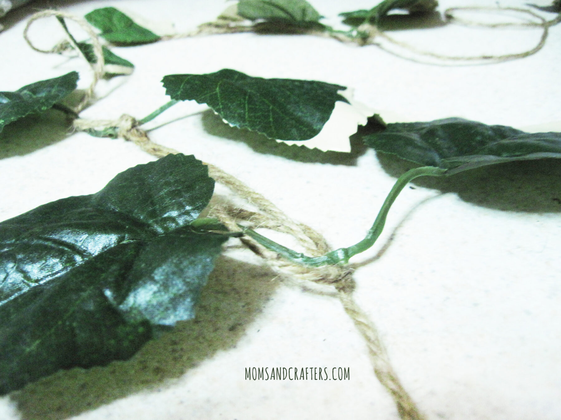 Dipped Outdoor Hanging Ivy Sukkah Decorations * Moms and Crafters