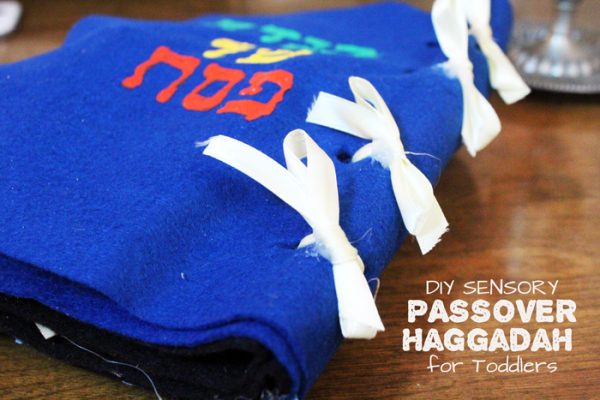 DIY Sensory Haggadah for Toddlers * Moms and Crafters