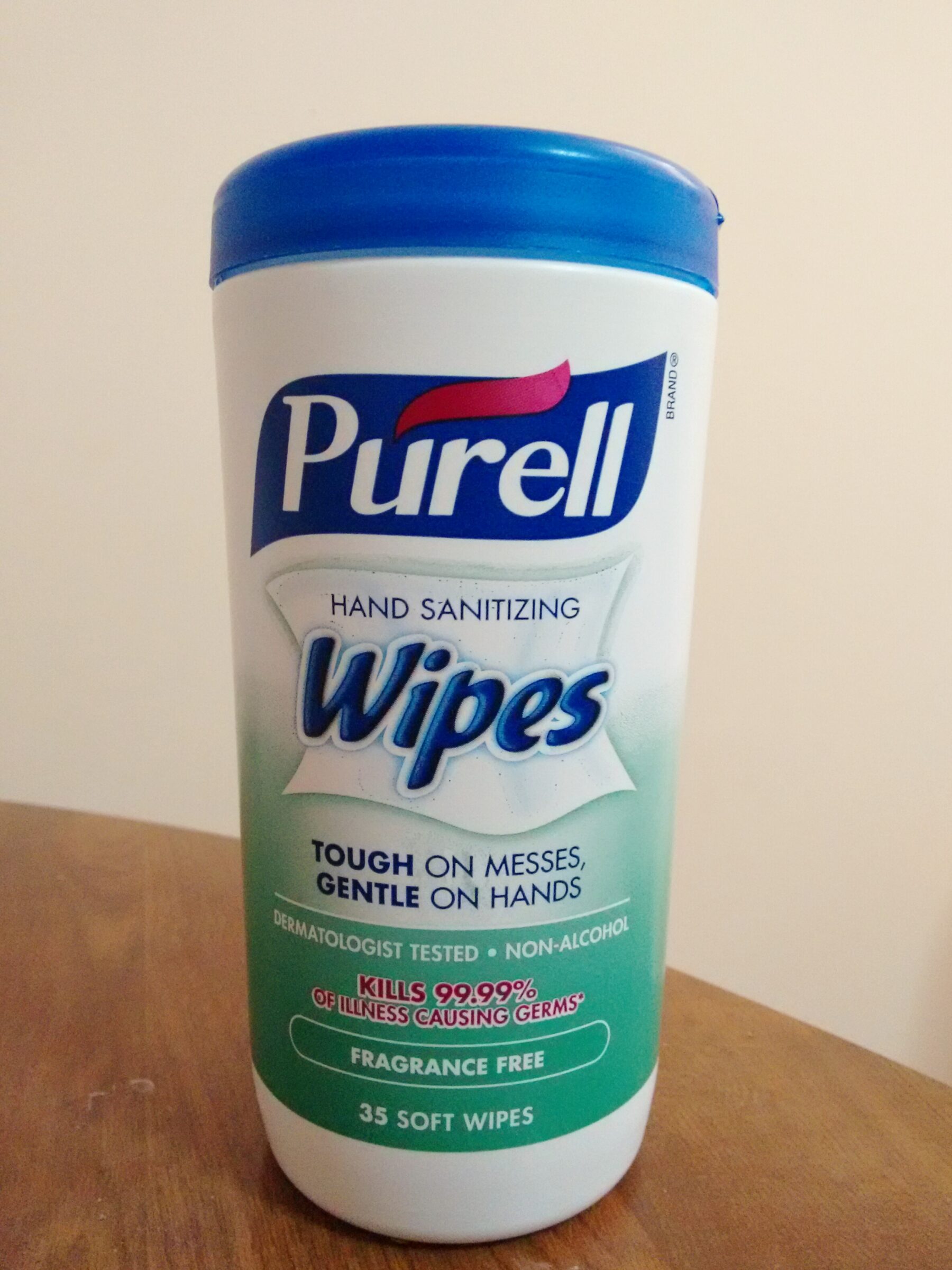 5 Tips for Dealing with Toddler Mess * Moms and Crafters