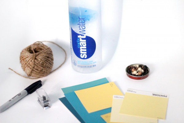 DIY Water Bottle Hang Tags * Moms and Crafters