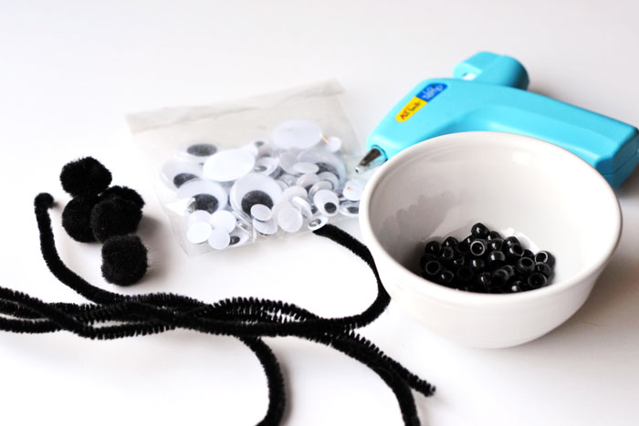 BEADED SPIDER CRAFT FOR KIDS * Moms and Crafters