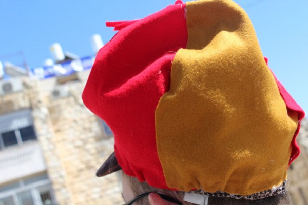 DIY Elmer Fudd Hunting Hat Costume Accessory * Moms and Crafters