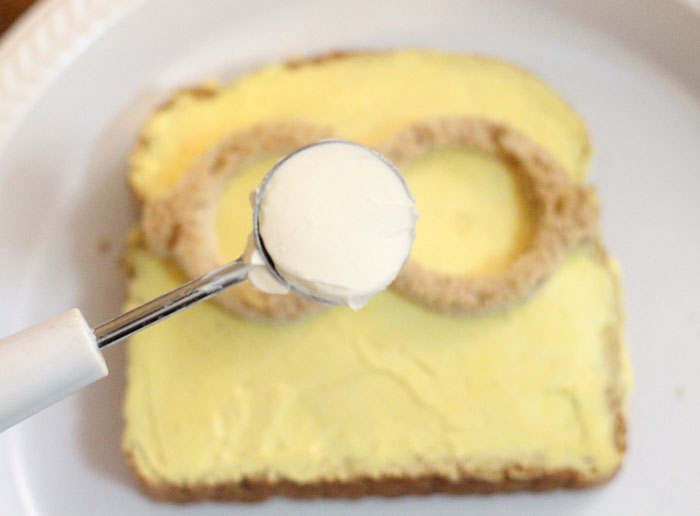 Easy, Healthy Minion Sandwich * Moms and Crafters