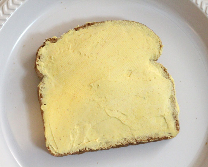 Easy, Healthy Minion Sandwich * Moms and Crafters