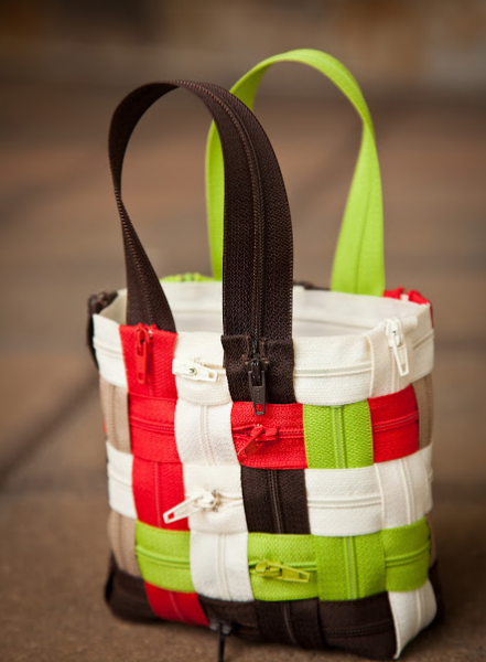 14 of the best zipper crafts! * Moms and Crafters