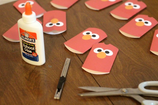 Free Printable Elmo Treat Boxes * Moms and Crafters