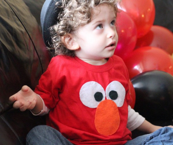 DIY Elmo Tee - No Sew! * Moms and Crafters