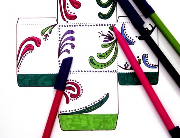 Free Printable Color in Gift Boxes for Adults * Moms and Crafters