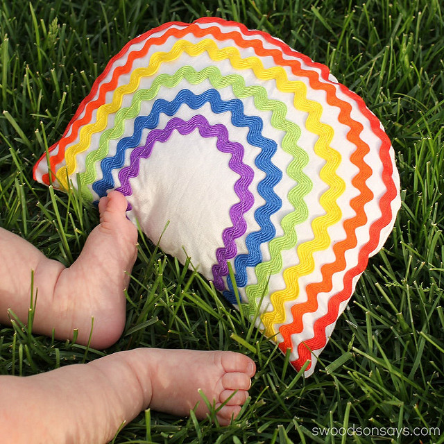 14 DIY Baby Toys * Moms and Crafters