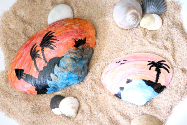 Painted Seashell Craft - sunset scenes * Moms and Crafters