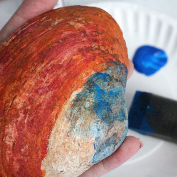 Painted Seashell Craft - sunset scenes * Moms and Crafters