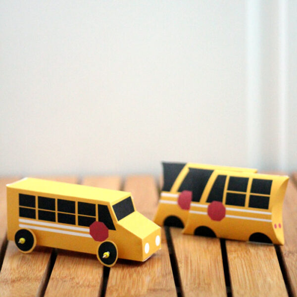 School Bus Treat Boxes - a free printable! * Moms and Crafters