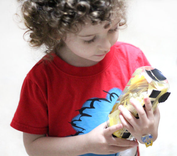 School Bus discovery bottle - with kindergarten readiness activities!