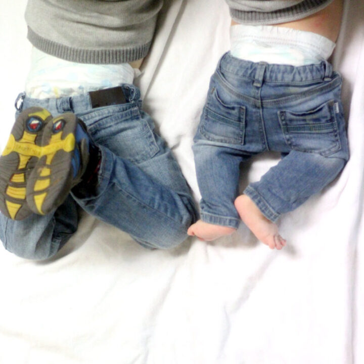 Two in Diapers: 5 mom-to-mom tips * Moms and Crafters