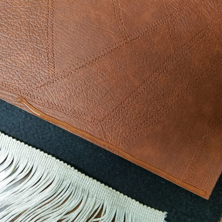 DIY Leatherette Tablecloth - No Sew Tutorial! * Moms and Crafters