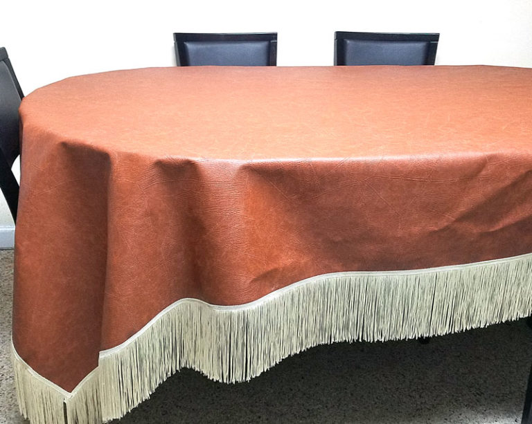 DIY Leatherette Tablecloth - No Sew Tutorial! * Moms and Crafters