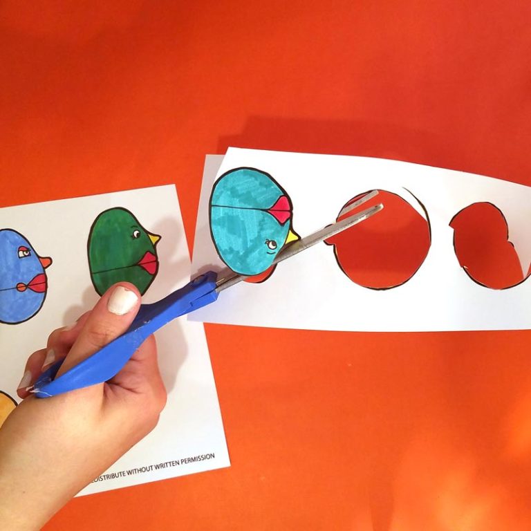 Clothespin Paper Puppets - free printable * Moms and Crafters