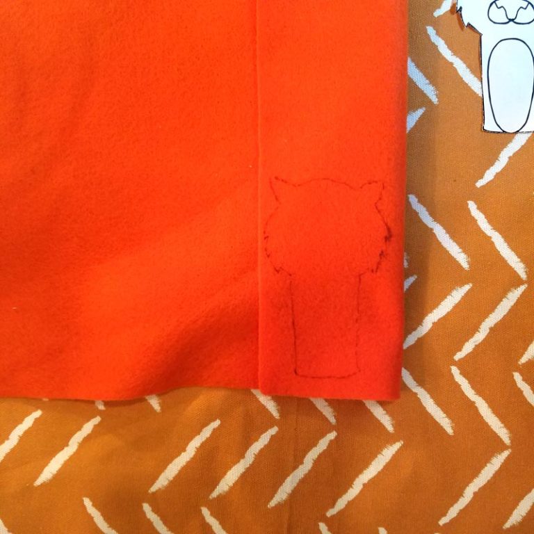 Tiger Finger Puppets - an easy DIY toy (free template included)