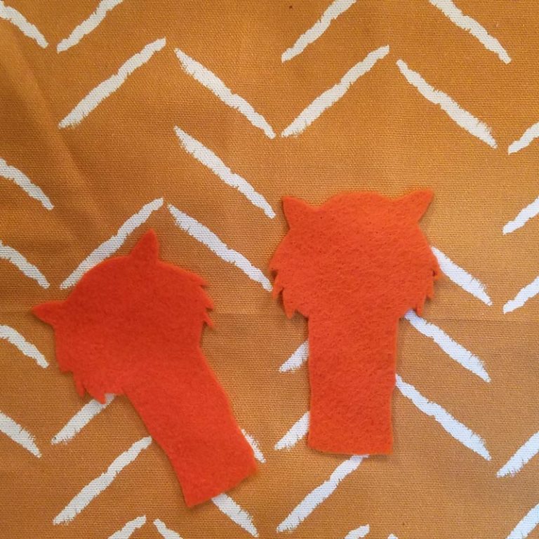 Tiger Finger Puppets - an easy DIY toy (free template included)