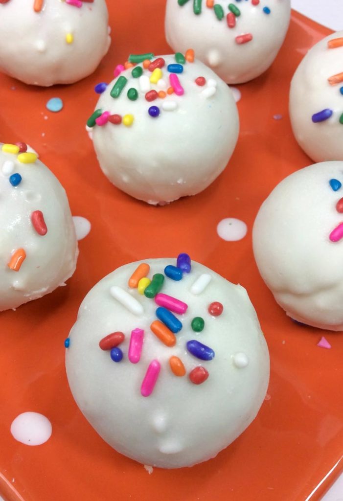 Funfetti Cake Balls - A fun party food idea for kids!