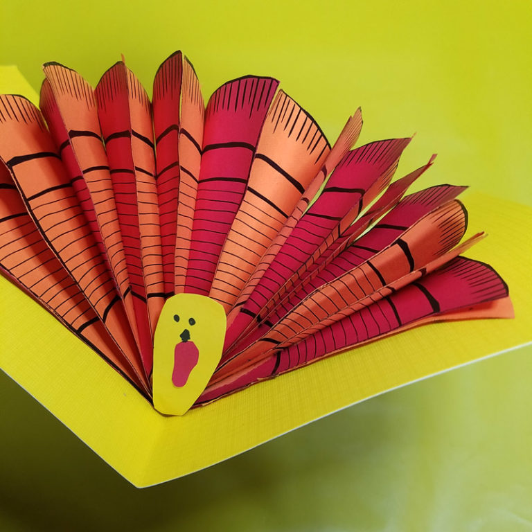 Pop Up Turkey Craft - free printable Turkey feathers * Moms and Crafters