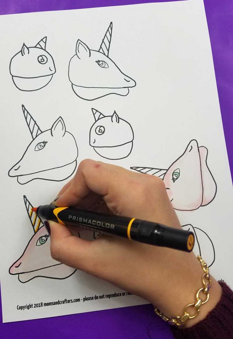 Clothespin Puppets - Unicorns! (Free Template) * Moms and Crafters