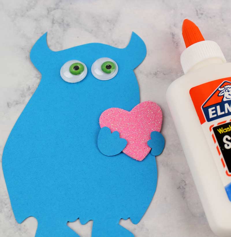 Valentine Treat Bags - Monster Love! * Moms and Crafters