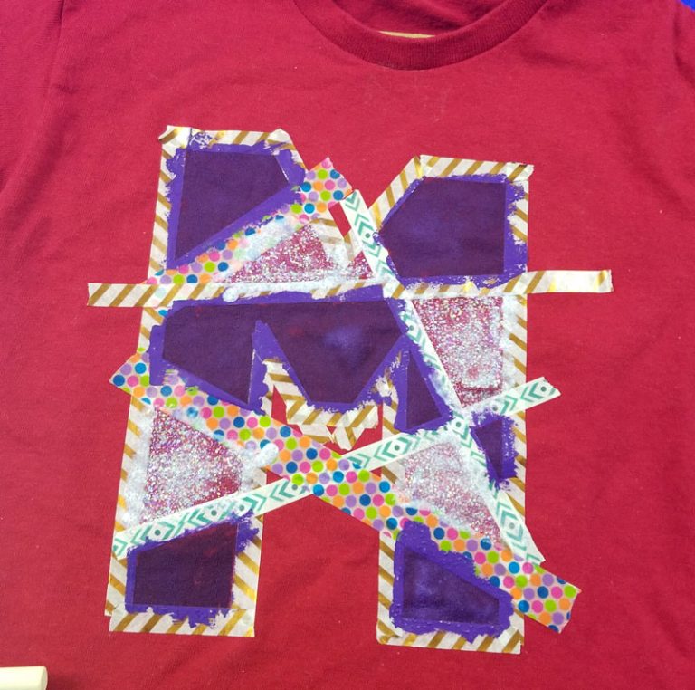 DIY Monogram Shirt * Moms and Crafters