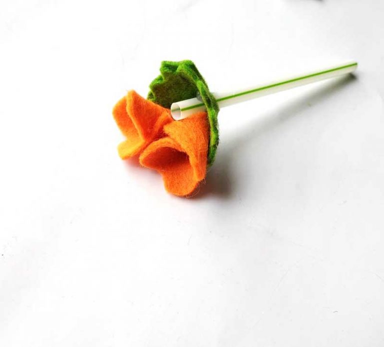 Felt Flower Template - Drinking Straw Flower Craft * Moms and Crafters
