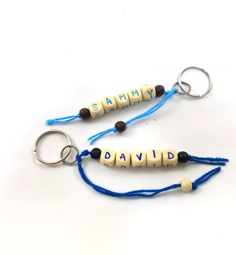 Name Keychains - a fun craft idea for kids! * Moms and Crafters