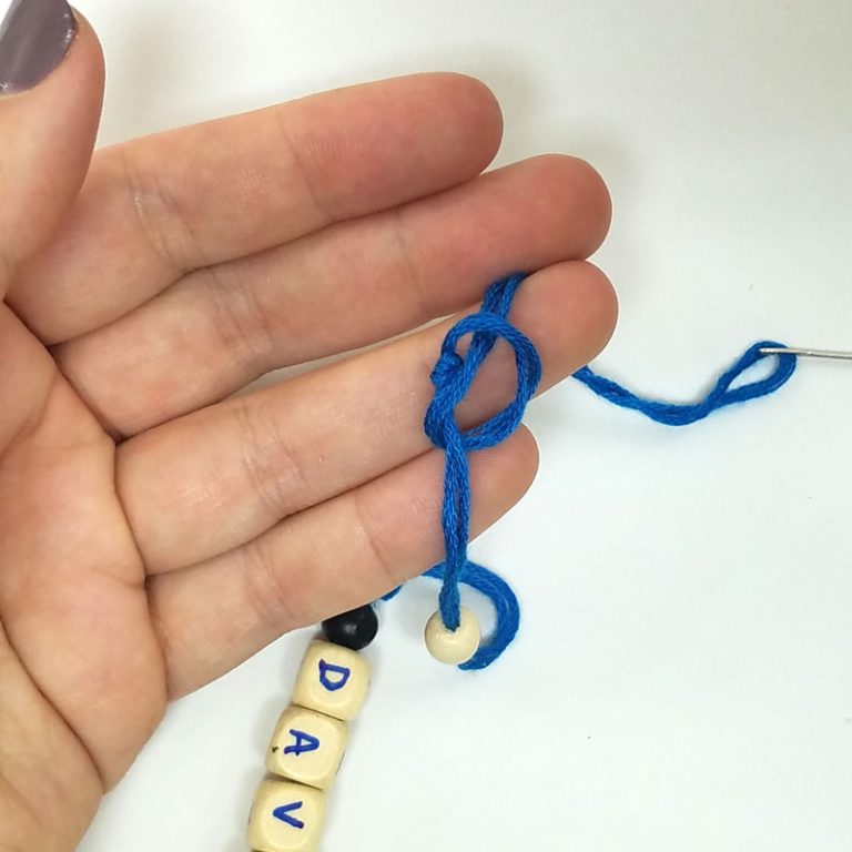 Name Keychains - a fun craft idea for kids! * Moms and Crafters
