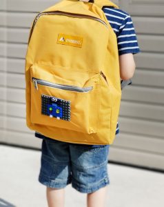 LEGO Backpack using real bricks! * Decorate a Backpack Using Real Bricks!