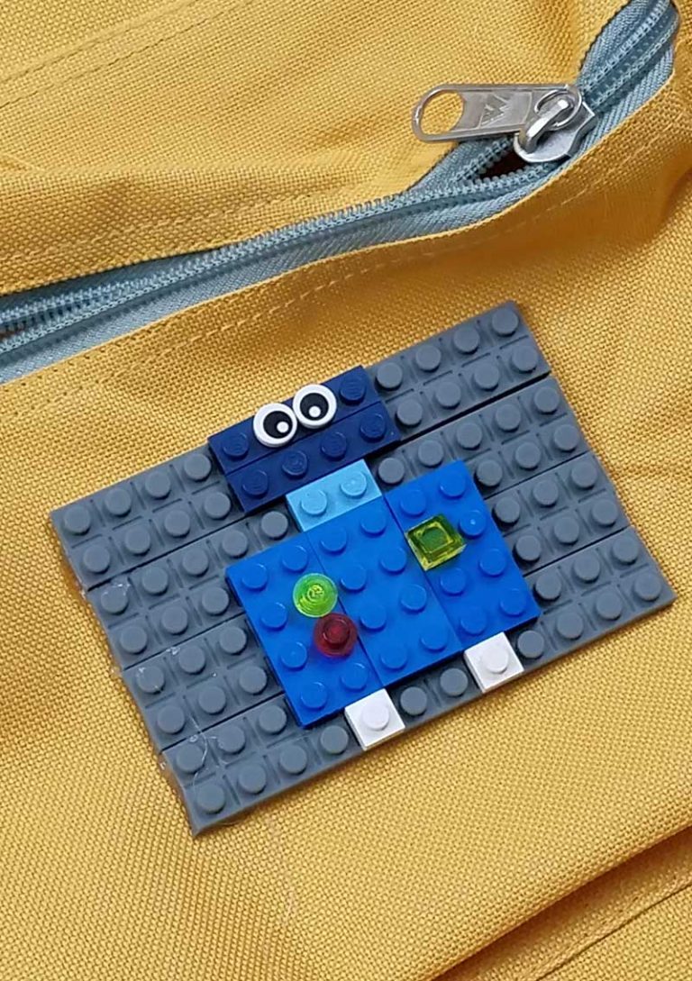 LEGO Backpack using real bricks! * Decorate a Backpack Using Real Bricks!
