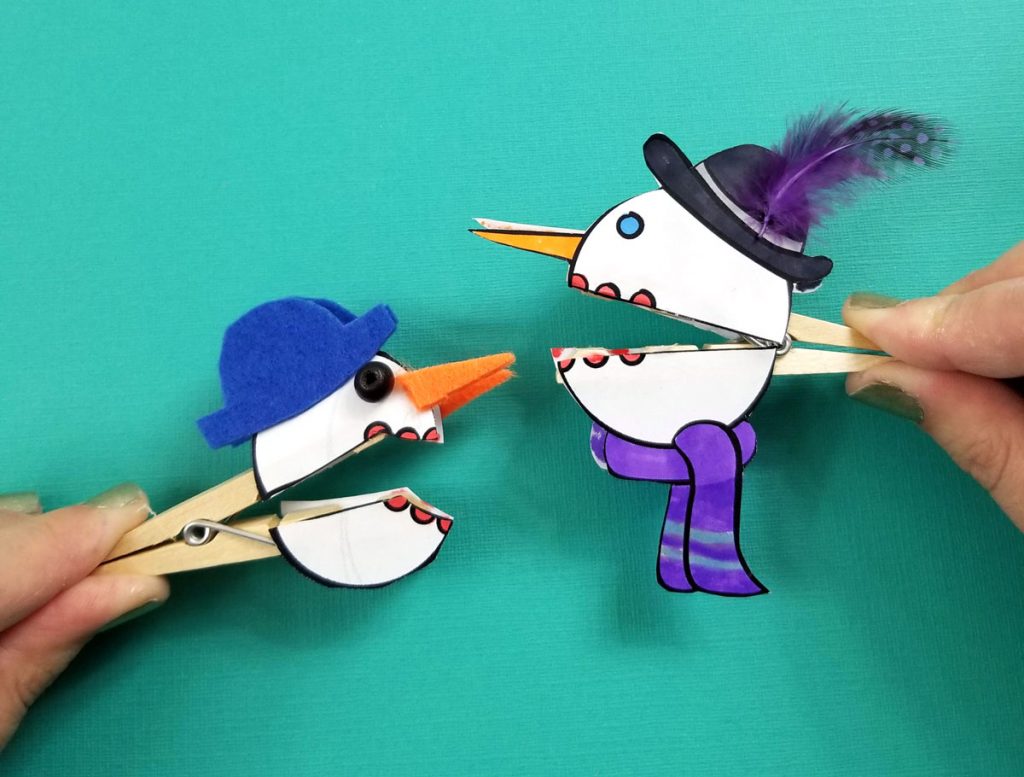Snowman Puppets with Clothespin - free template! * Moms and Crafters