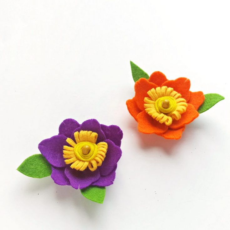 DIY Felt Flowers - Free Printable Template * Moms and Crafters