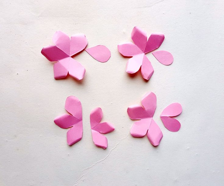 DIY Paper Roses - and a cool paper flower spring wreath!