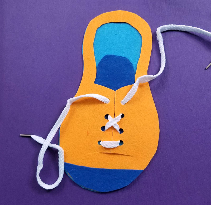Shoe Tying Practice - Template and DIY Toy * Moms and Crafters