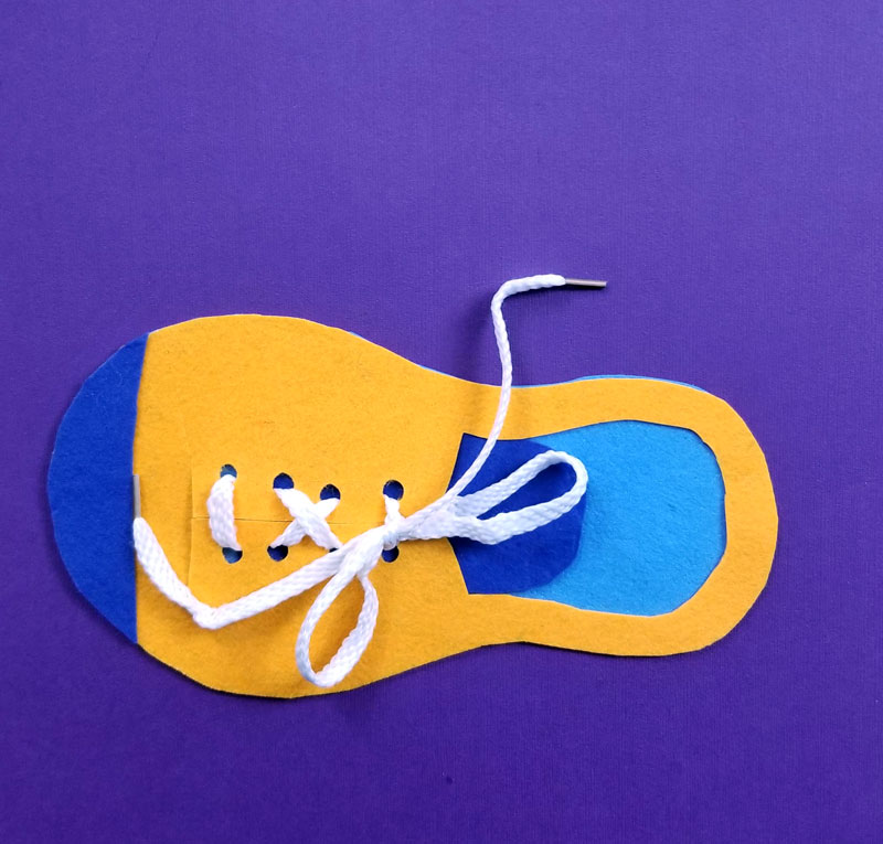 Shoe Tying Practice - Template and DIY Toy * Moms and Crafters