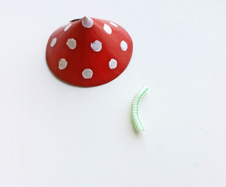 Toadstool House Lantern - Easy Paper Craft for Kids * Moms and Crafters