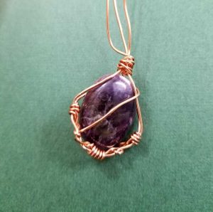 Wire Wrap Stone - How to Wire Wrap Stones Without Holes * Moms and Crafters
