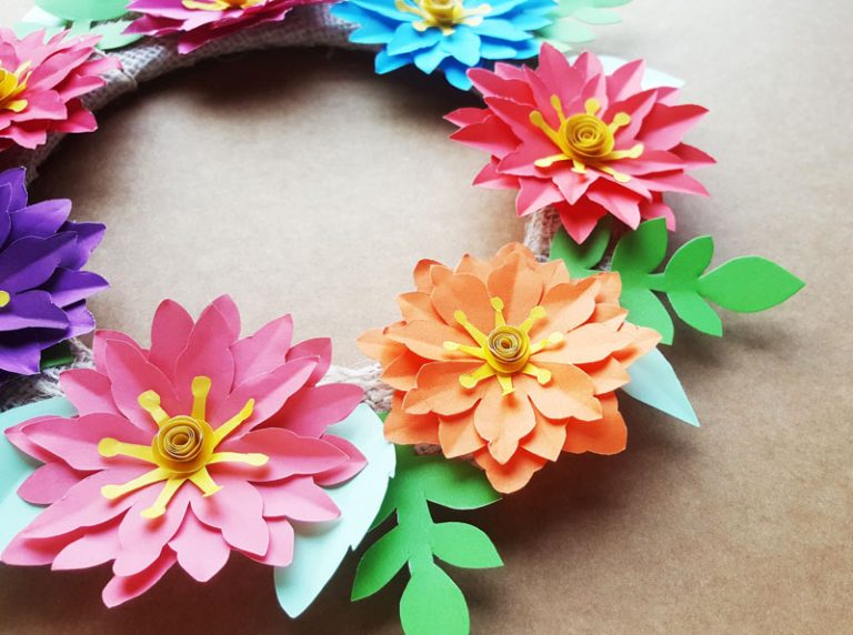 Paper Flower Wreath Tutorial - Free Printable Templates