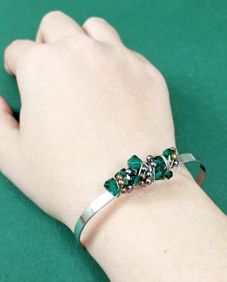 wire-wrapped-bangle-bracelet-tutorial-the-stunning-sloppy-wrap