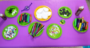 Monster Craft Invitation - Decorate Magnets! * Moms and Crafters