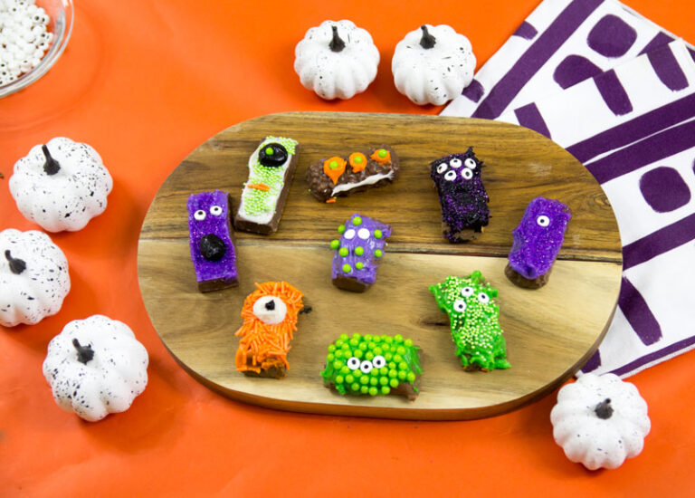 Monster Candy Bar Decorating * Moms and Crafters