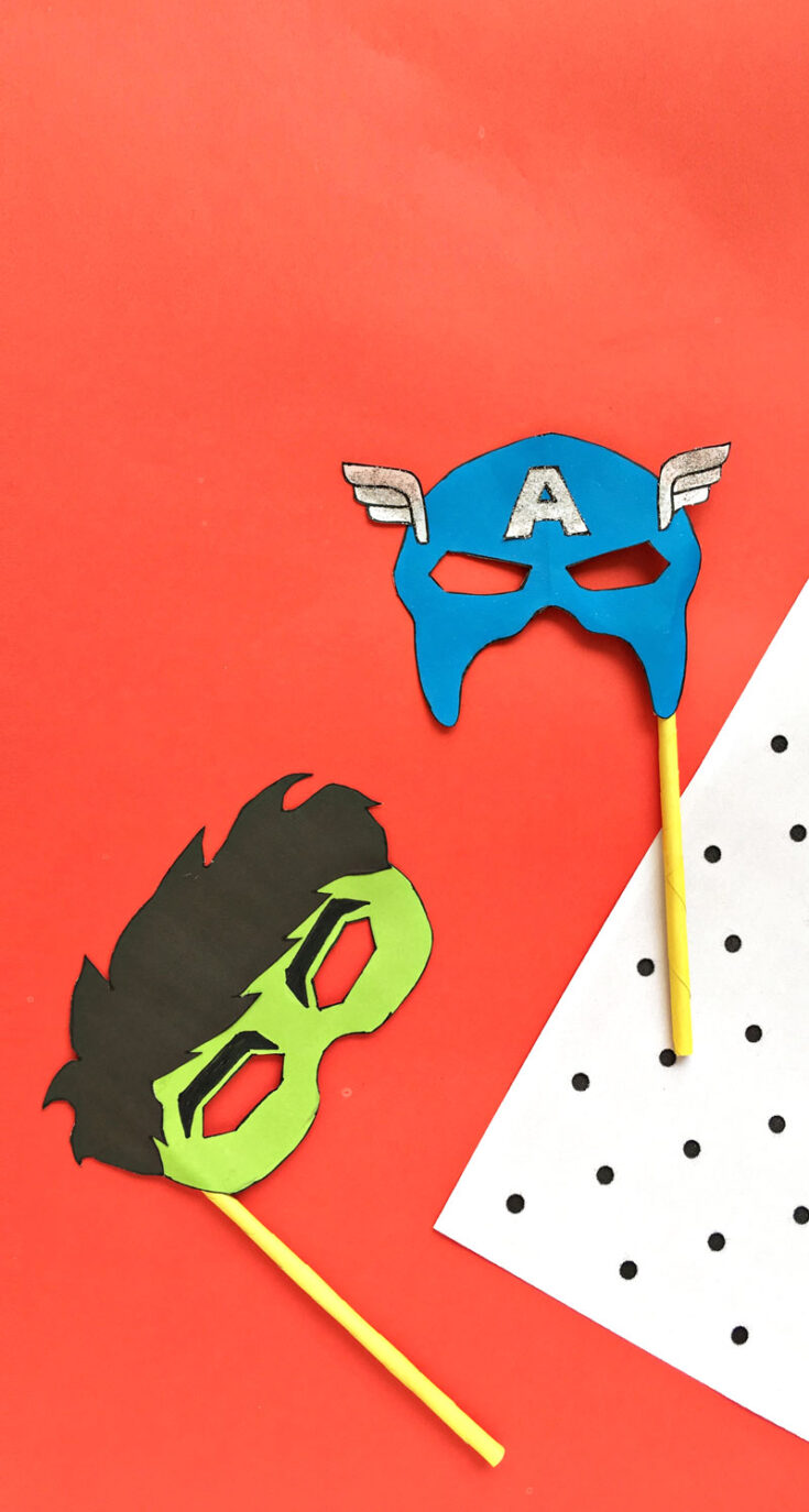Print or Craft these Epic Superhero Photo Props! (for free)
