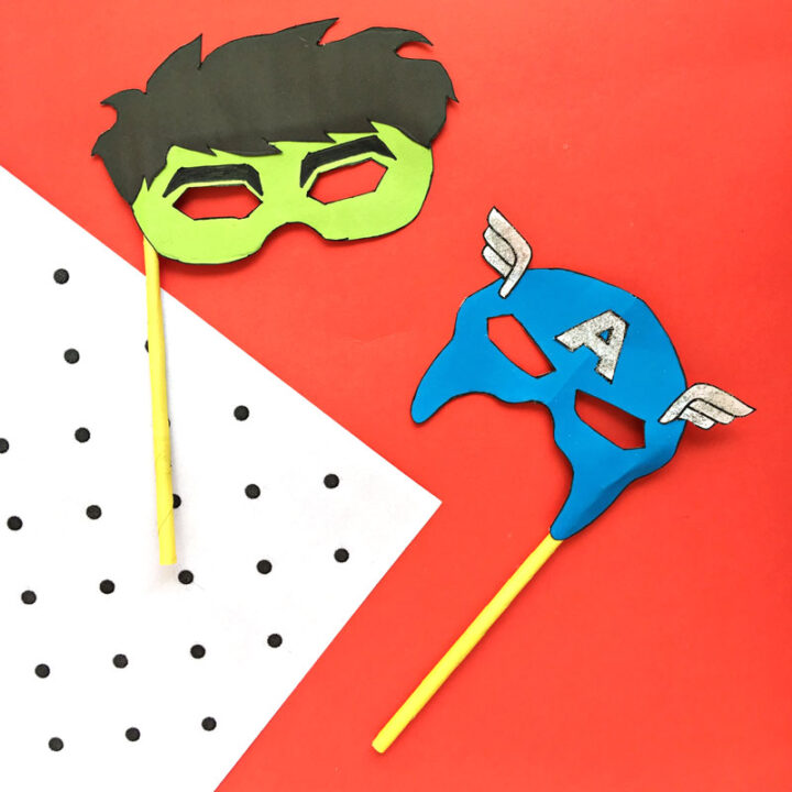 Print or Craft these Epic Superhero Photo Props! (for free)