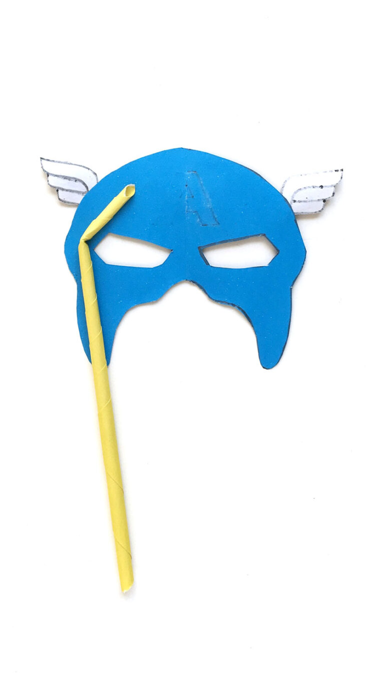 Print or Craft these Epic Superhero Photo Props! (for free)