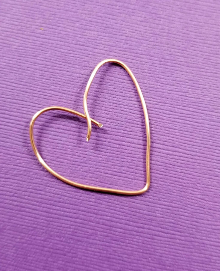 These wire wrapped hearts are stupid simple to create (make a dozen!)