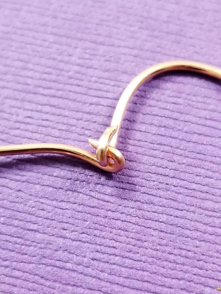 These wire wrapped hearts are stupid simple to create (make a dozen!)